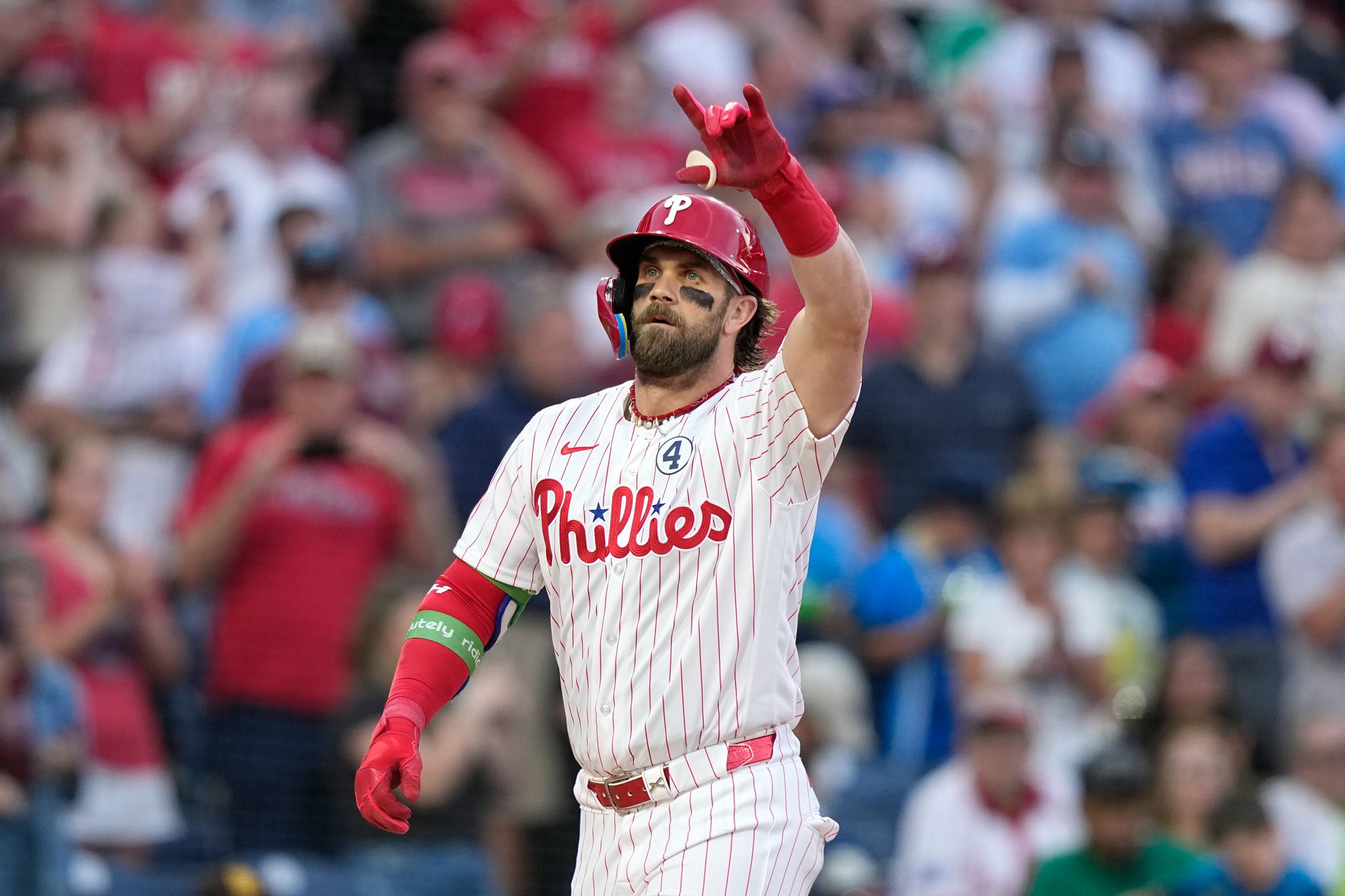 Harper hits 377th career homer, Duran fans the side in the 9th in ...