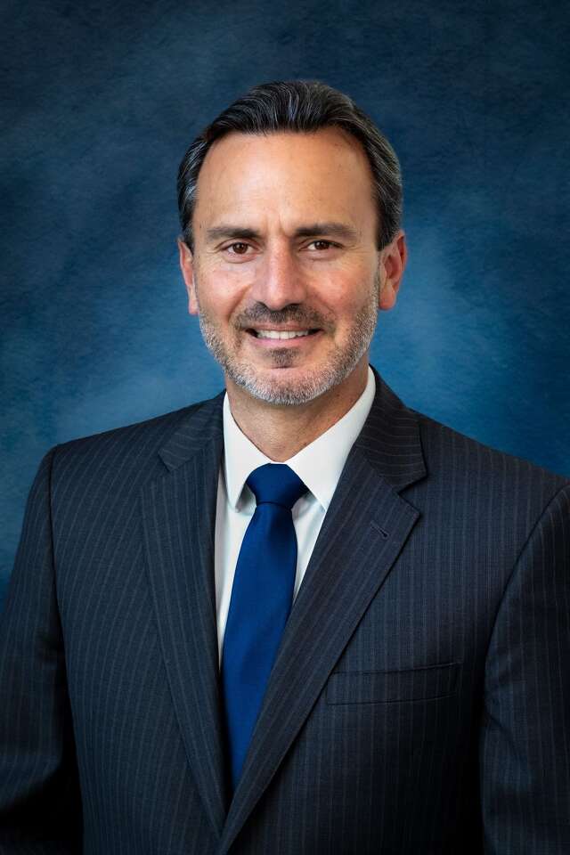 San Mateo Co.: Supervisor Mueller Appears Headed For Reelection
