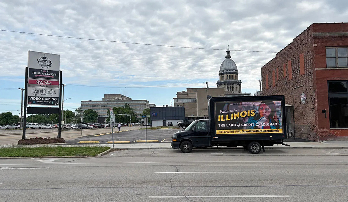 Illinois swipe fee ban blocked by judge after delay