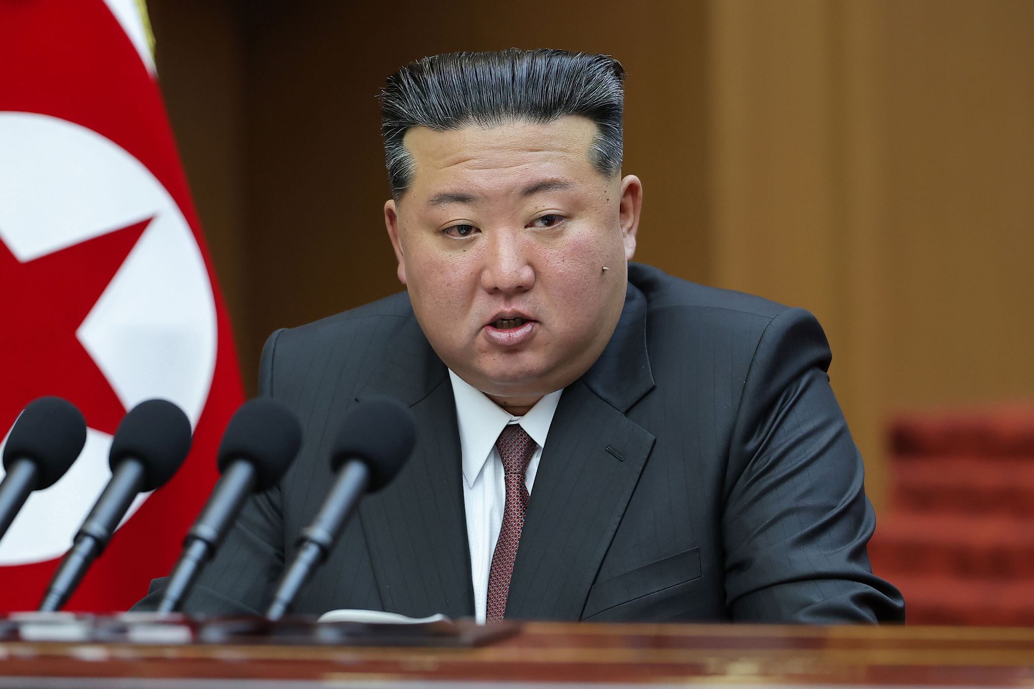 North Korea unveils a new plant to produce fuel for nuclear weapons
