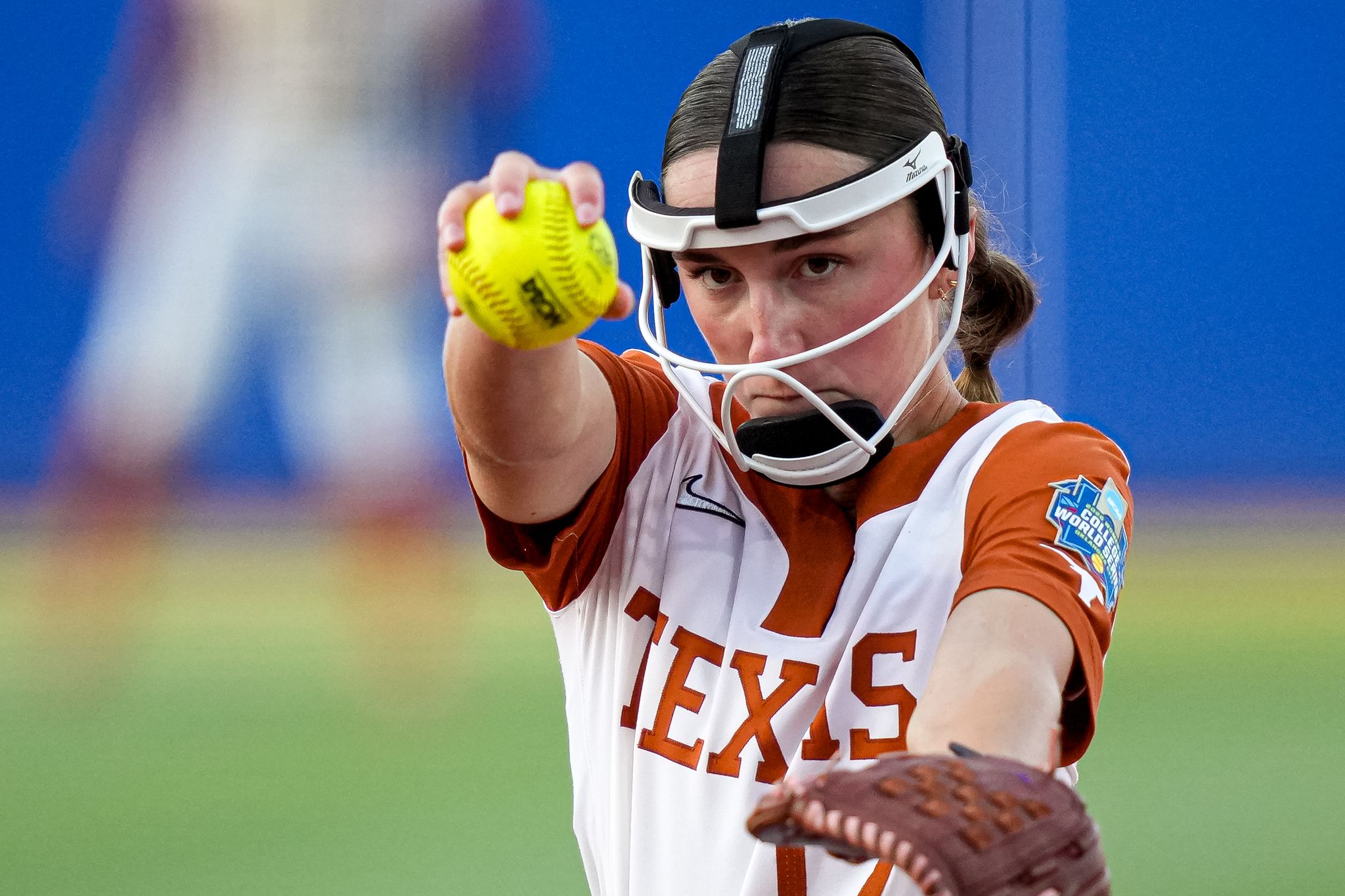 Texas rides Teagan Kavan, Katie Stewart to 7-3 win over Texas Tech to ...