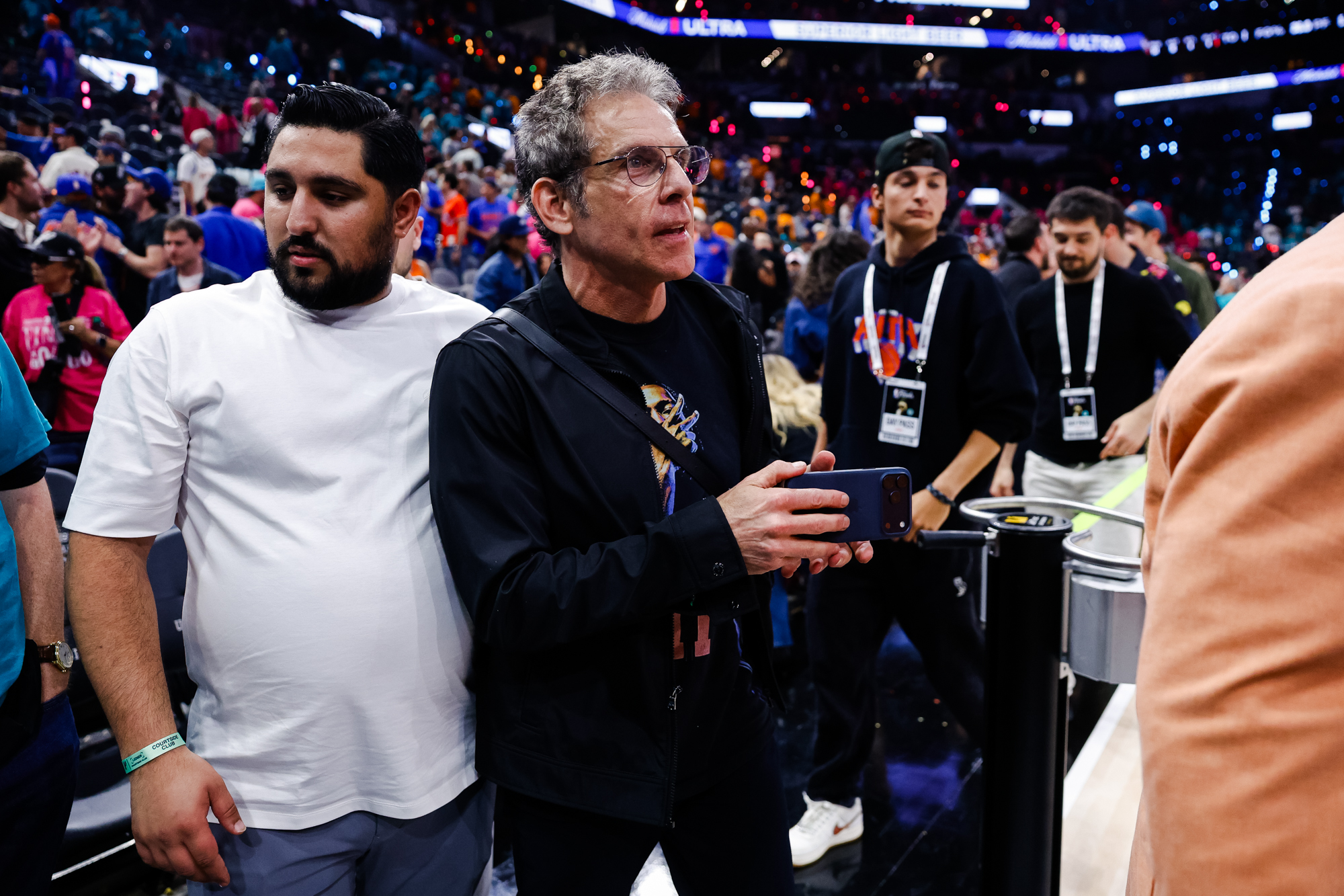 Knicks fans take over Frost Bank Center after Spurs slip to the Knicks