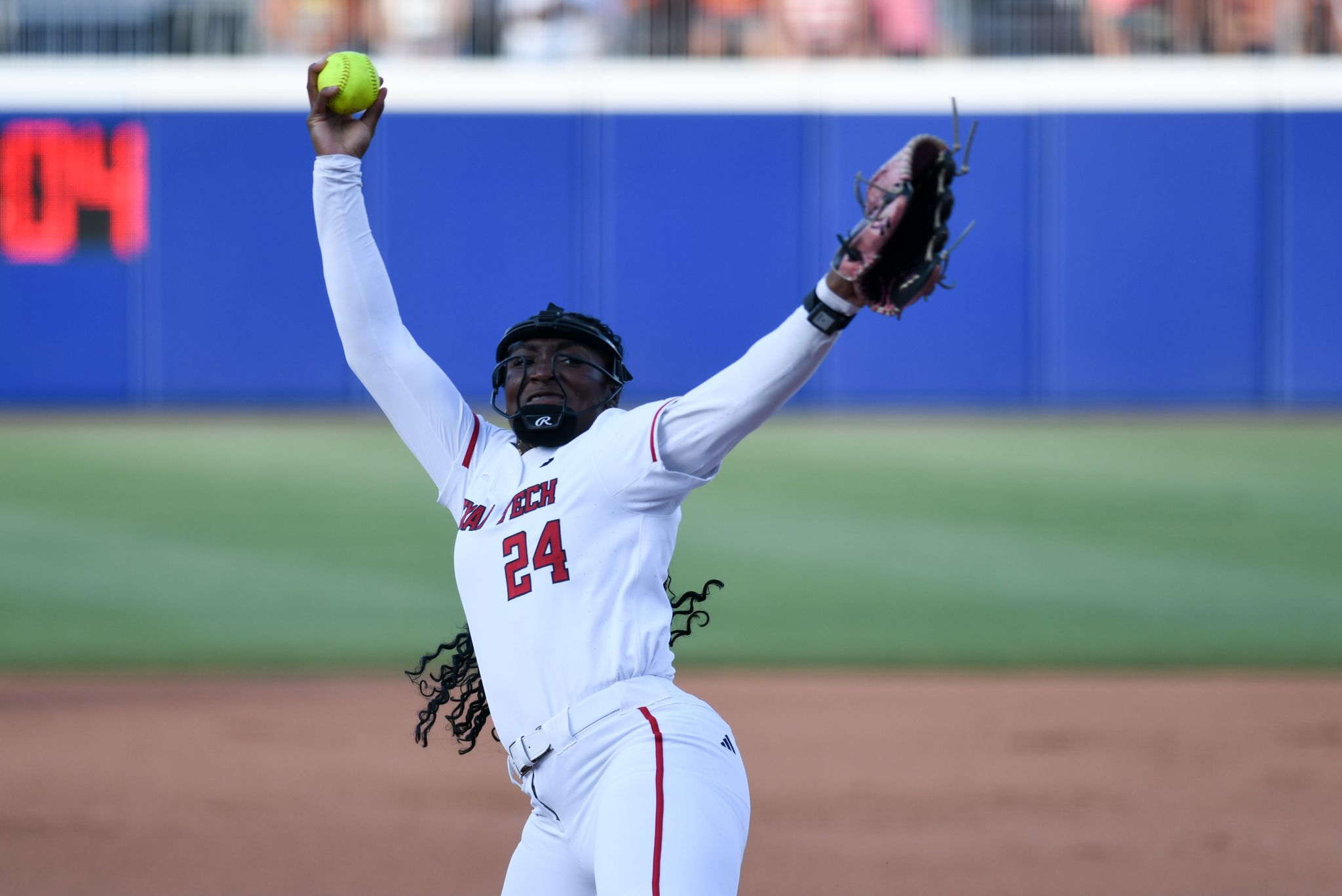 Texas women beat Texas Tech 4-1 to claim back-to-back NCAA softball ...