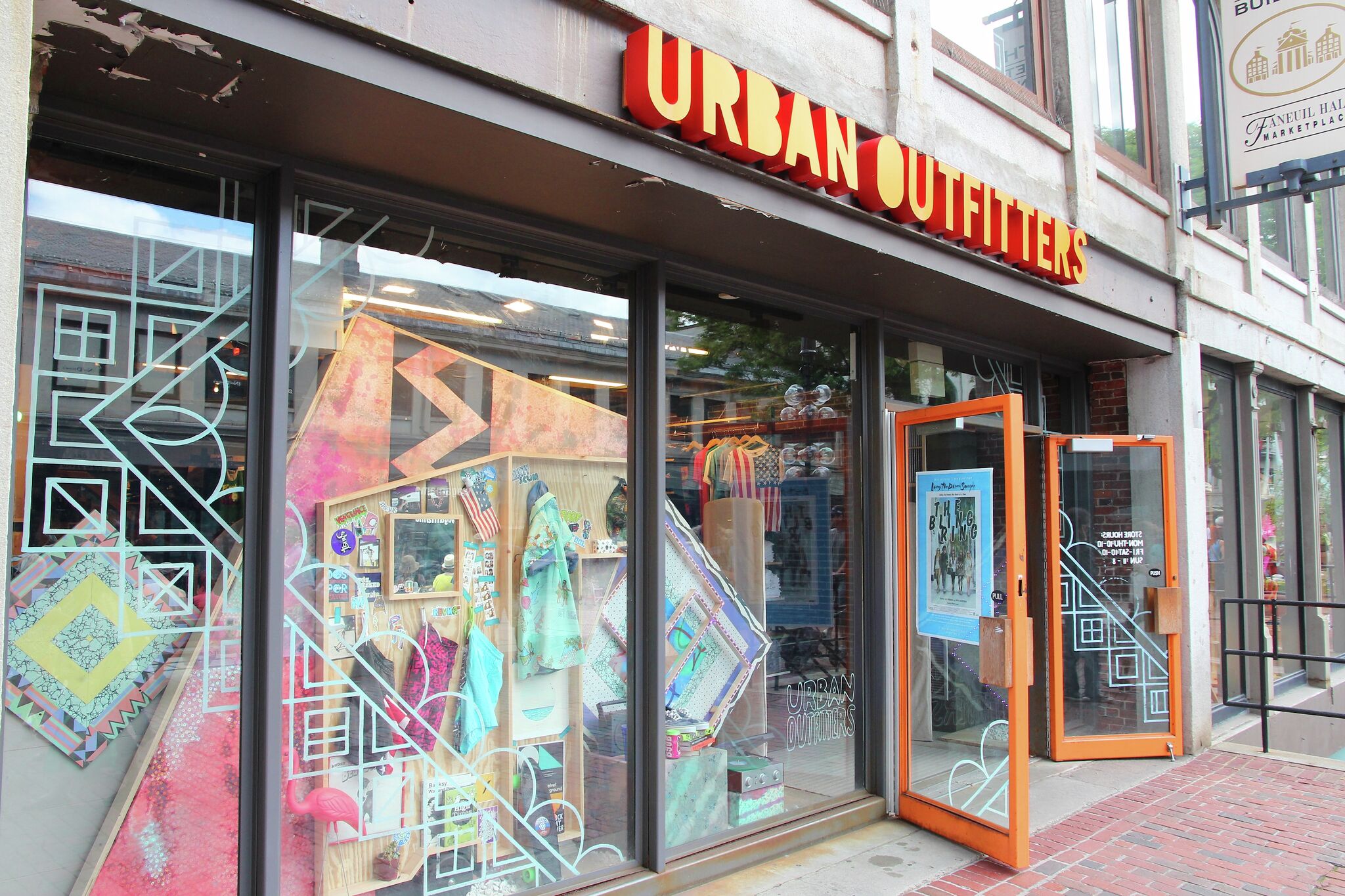 Urban Outfitters returns to San Antonio after La Cantera exit