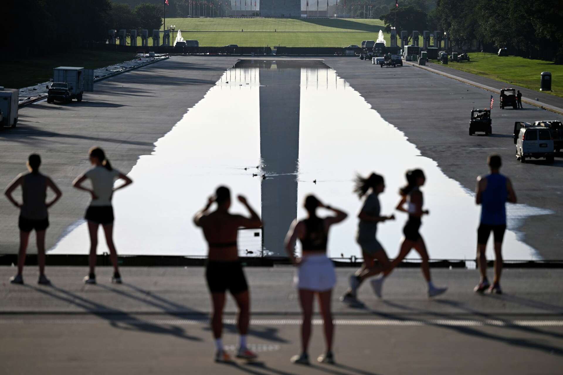 Refilling starts for newly painted Reflecting Pool in Washington, in photos