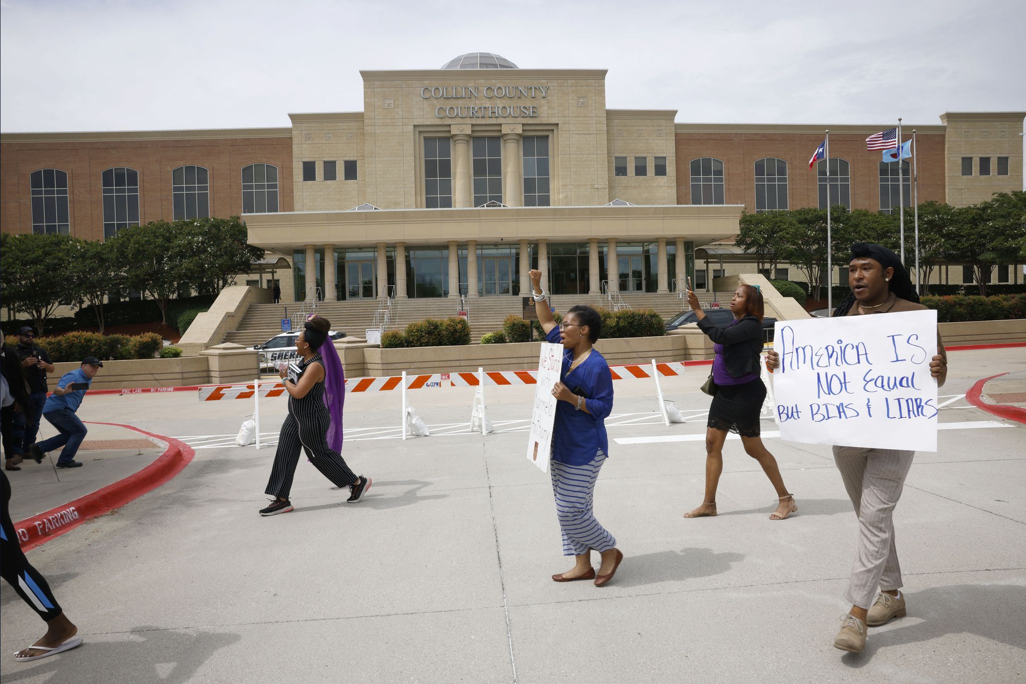 Greg Abbott backs Bo French after warning he would 'wreck' oil and gas