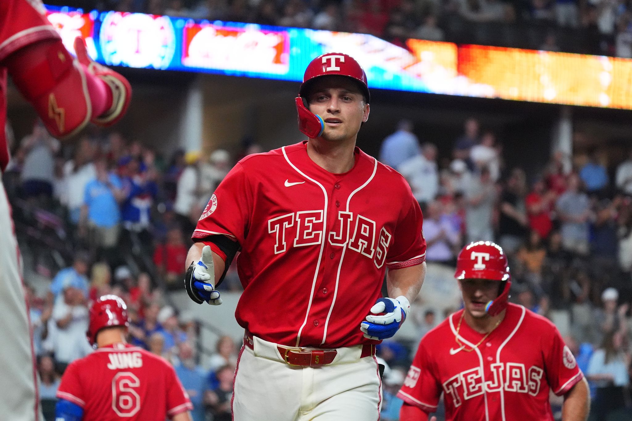 Corey Seager hits a 2-run homer in his Rangers return, snapping an 0 ...