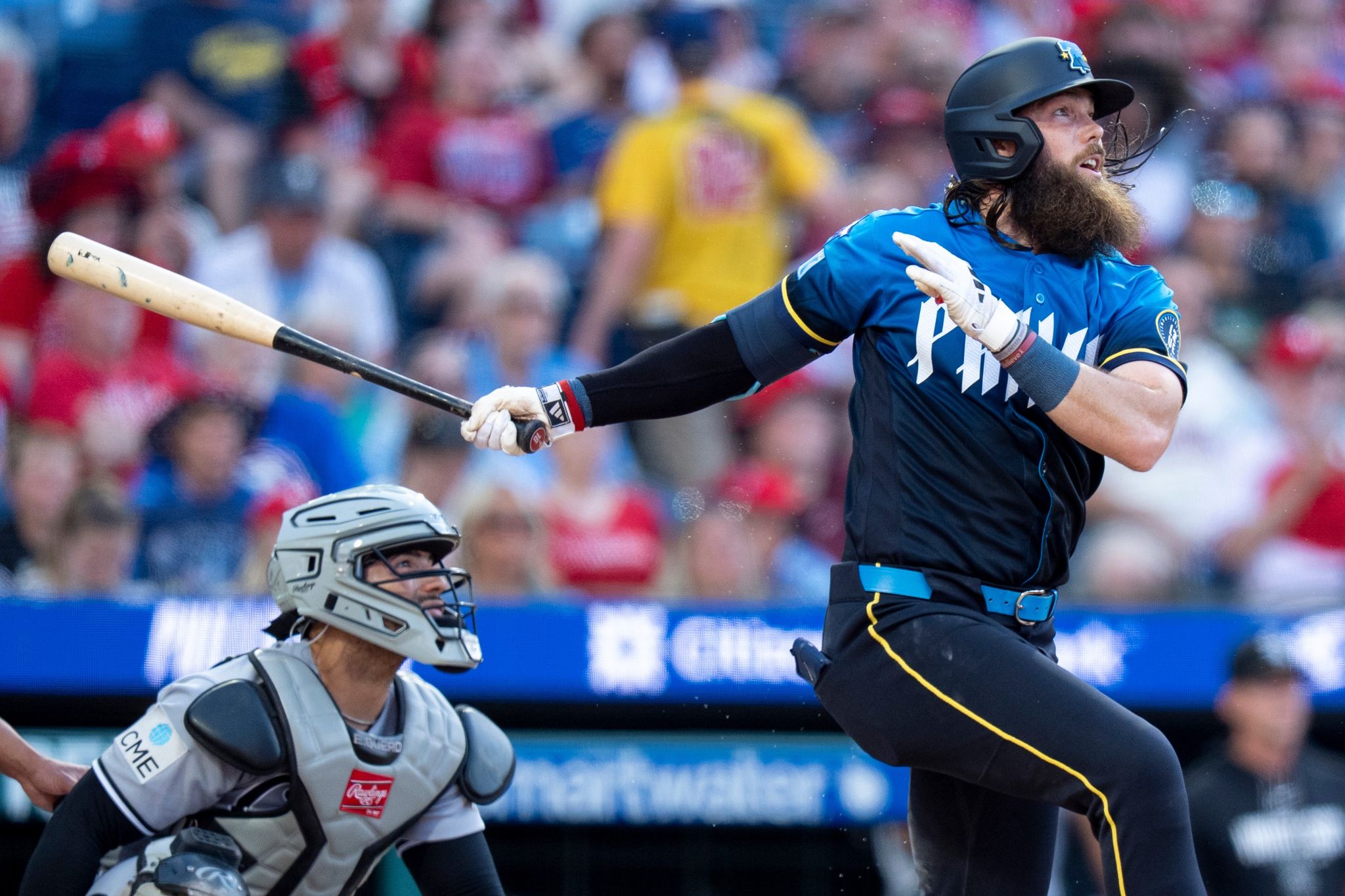 Marsh y Schwarber intercambian roles y guían a los Phillies ante White ...