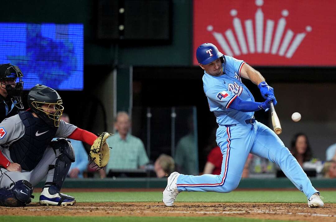 Rangers flip script on season-long weaknesses in win over Guardians