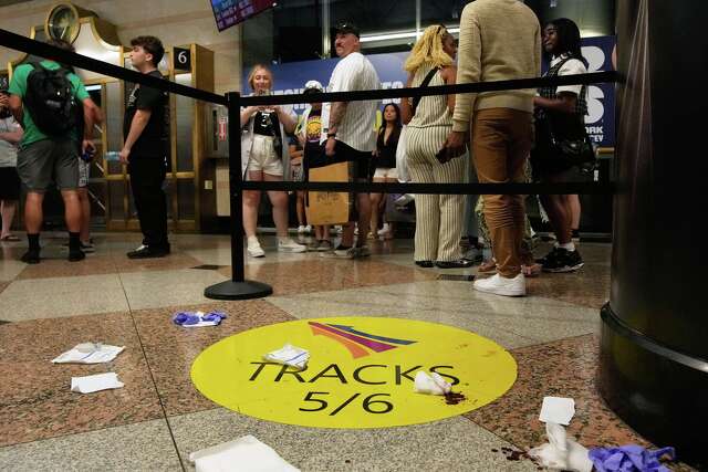 6 heridos en apuñalamientos en la estación Penn de Nueva York. Hay un ...