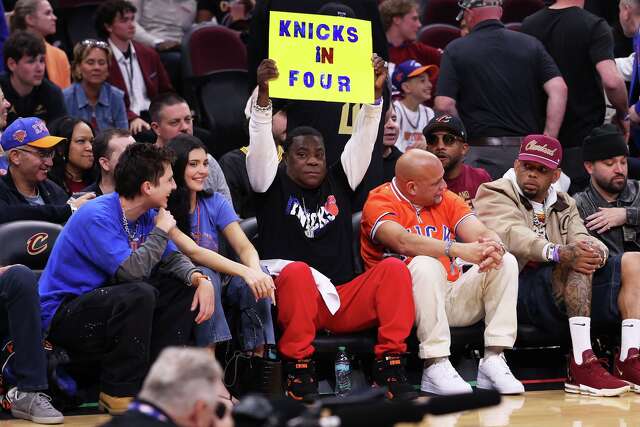 Knicks subastan 2 asientos VIP por 1 millón de dólares para el juego 3 ...