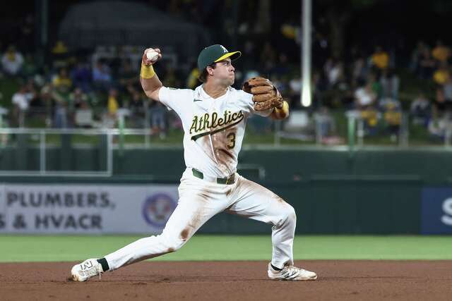 Athletics activate Max Muncy from injured list and send Darell Hernaiz ...