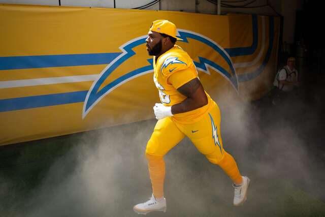 Super Bowl champion Seahawks sign veteran offensive lineman Bobby Hart