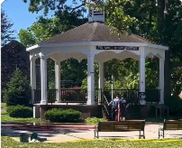 One stabbed, one slashed during argument on West Haven Green: Police