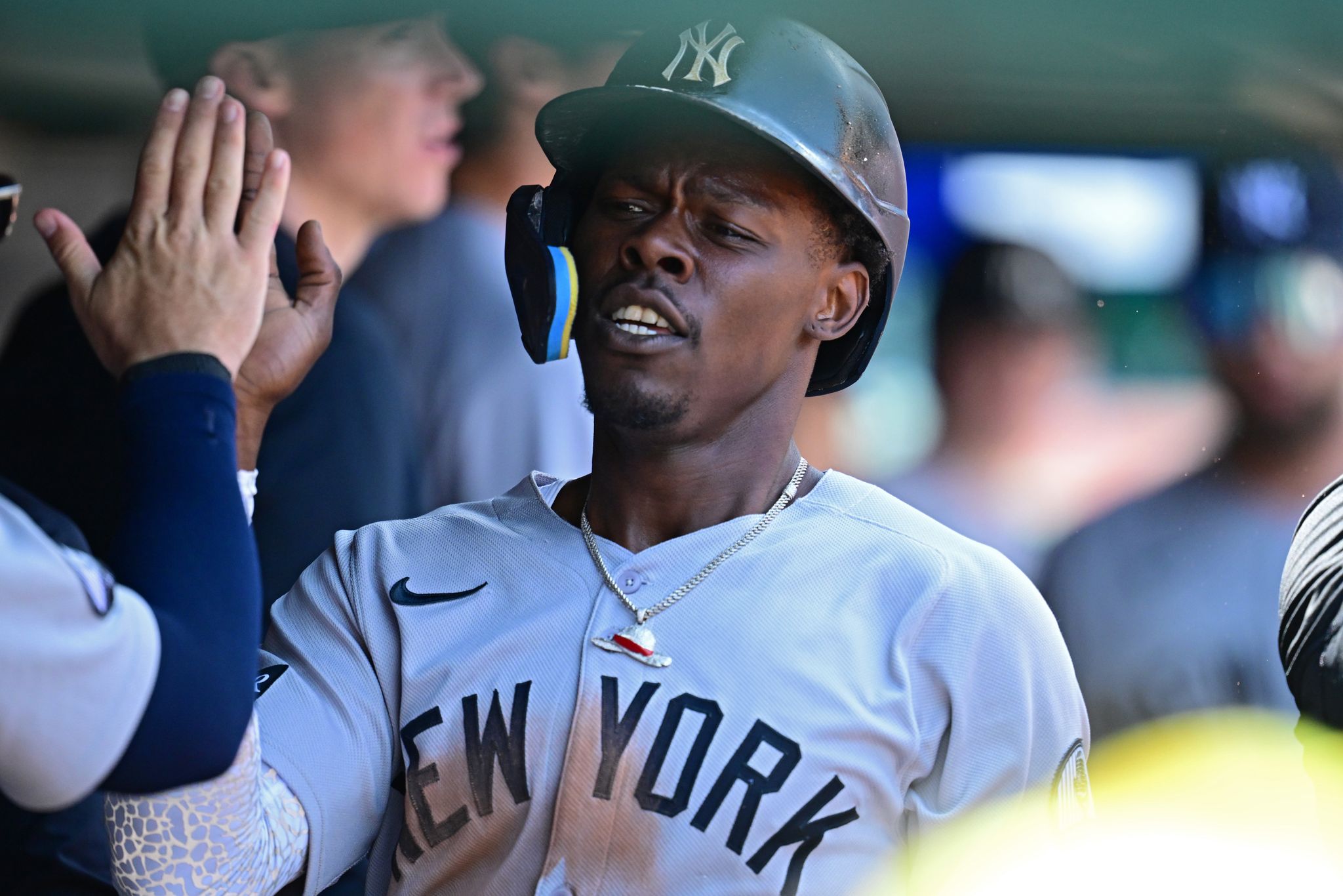 Jazz Chisholm Jr. impulsa 3 carreras y Yankees barren a Guardianes con ...