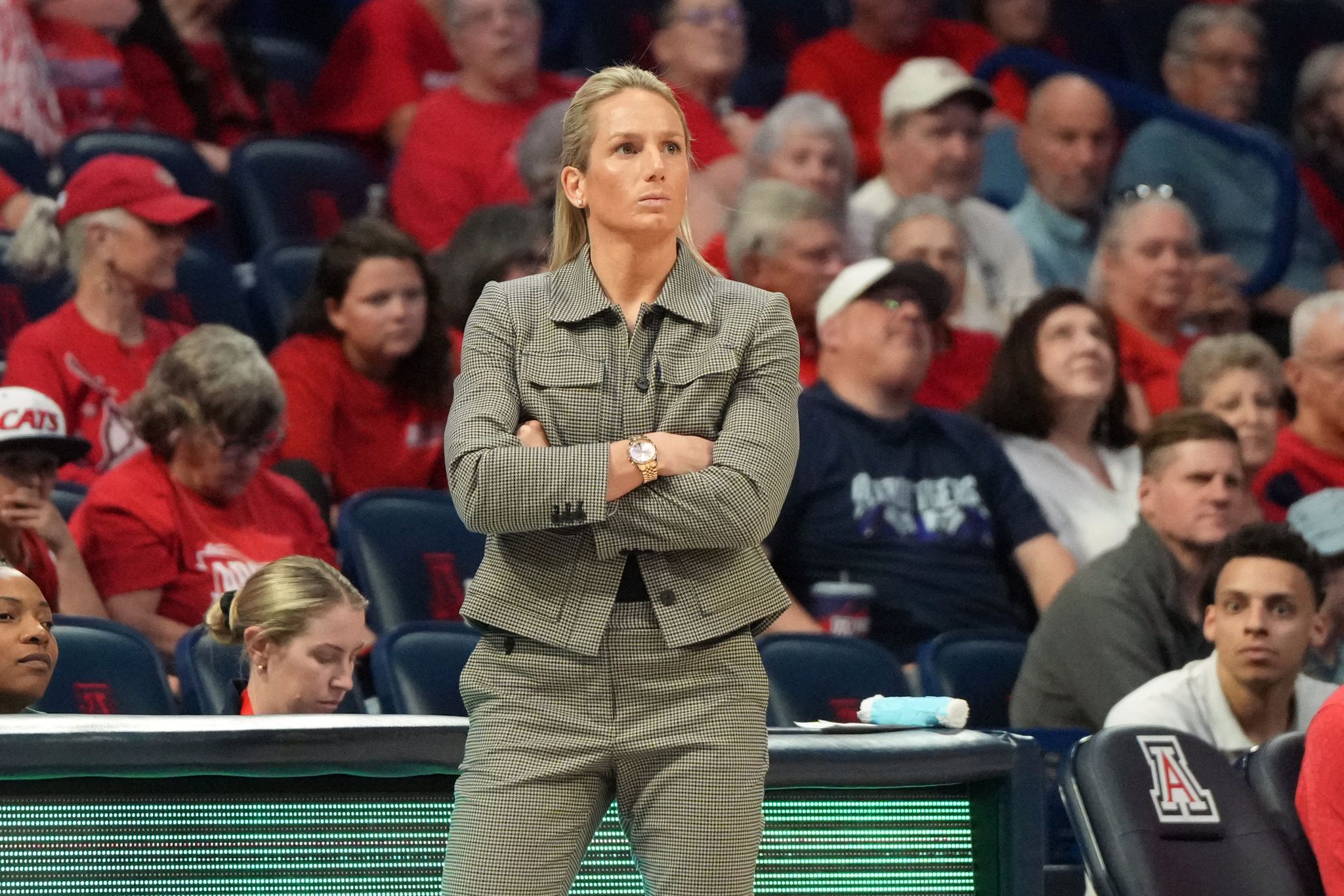 Arizona women's basketball coach Becky Burke responds to criticism for ...