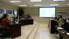 United ISD tables compensation vote amid opposition from teachers
