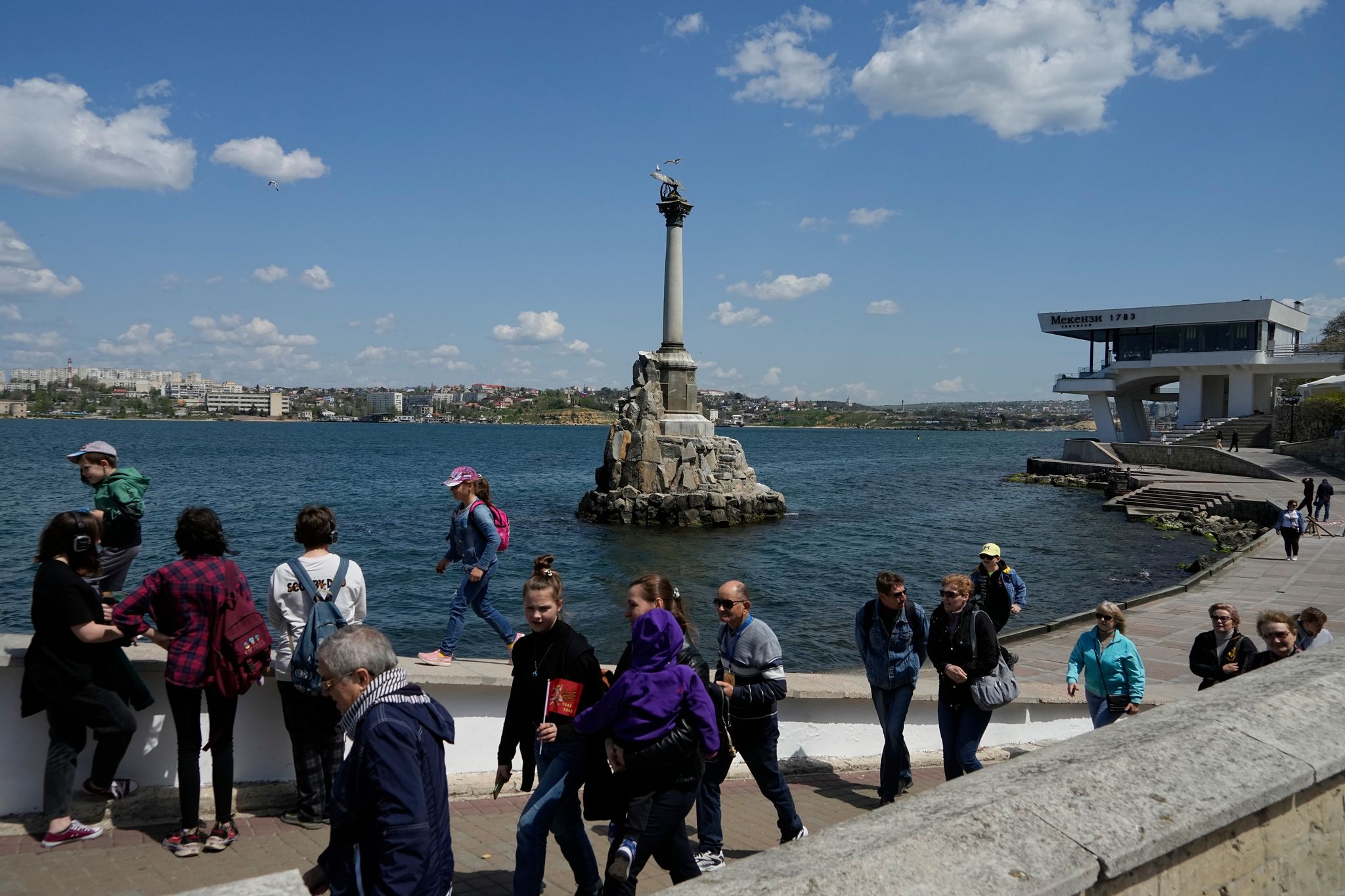 Ukraine hits fuel supplies to Crimea, sparking a fuel crisis on the ...