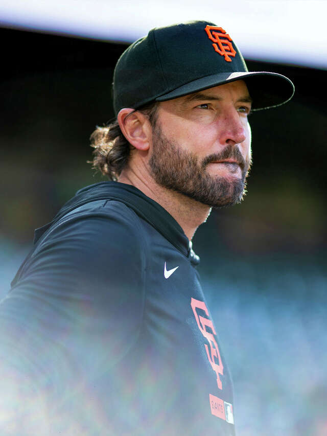 With Giants struggling, how is manager Tony Vitello handling the heat?