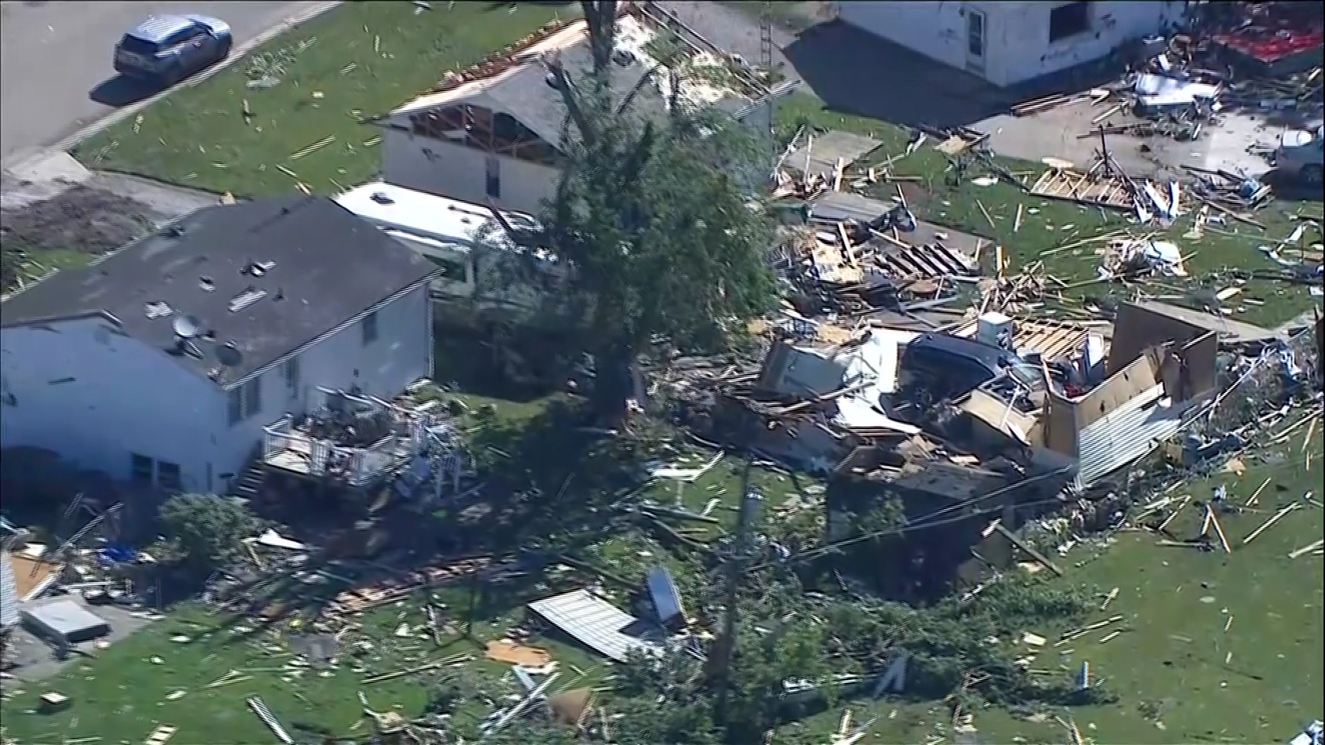 Tornadoes in Illinois and Indiana leave residents grappling with damage ...