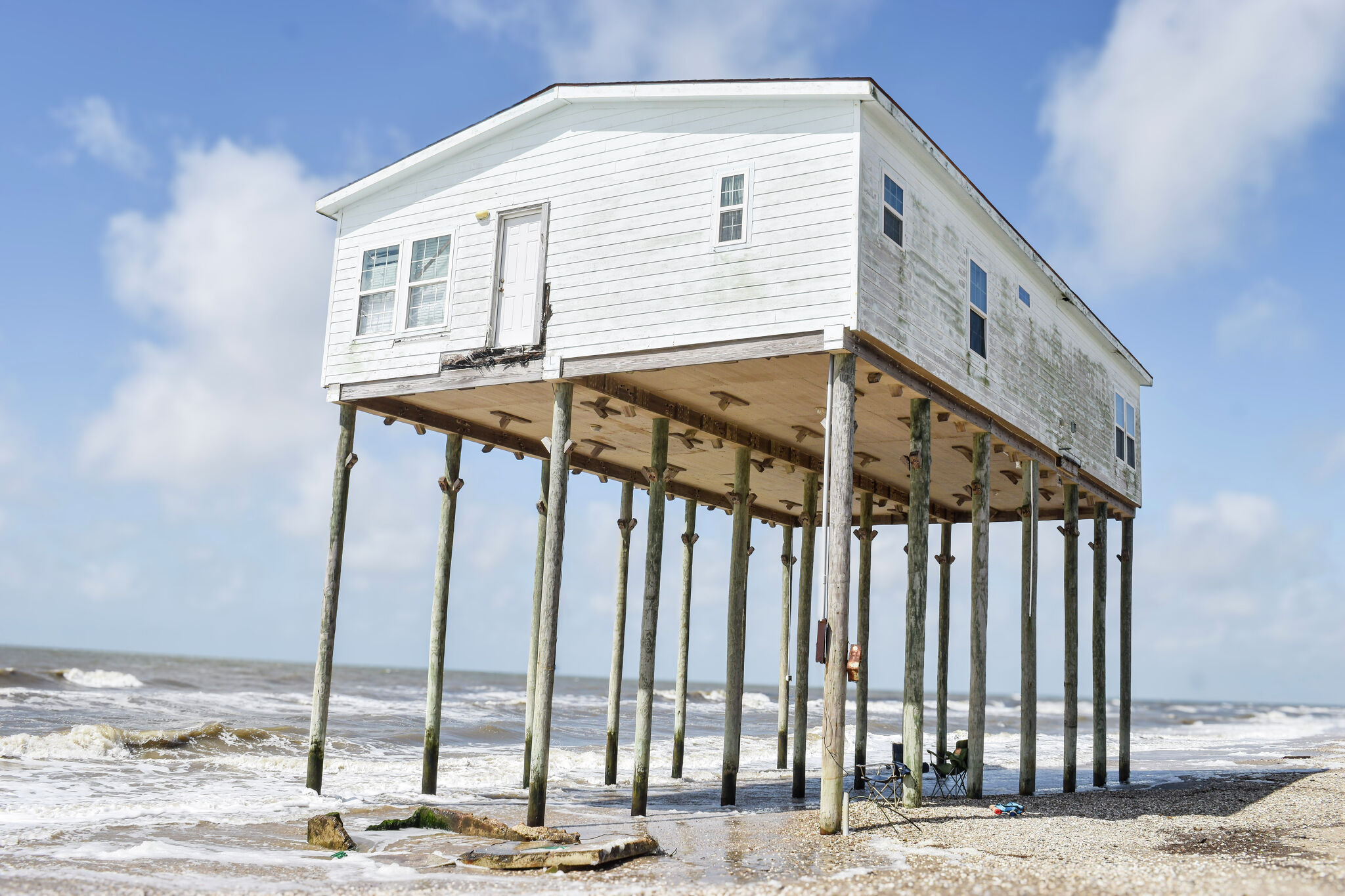 The story behind the Texas beach house known as the 'Lonely House'