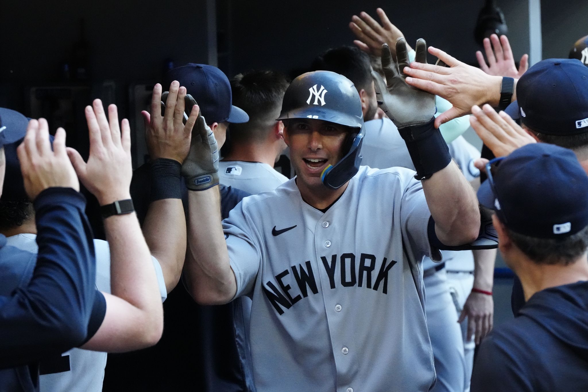 Goldschmidt hits tiebreaking HR in ninth, Yankees beat Blue Jays 3-1 ...