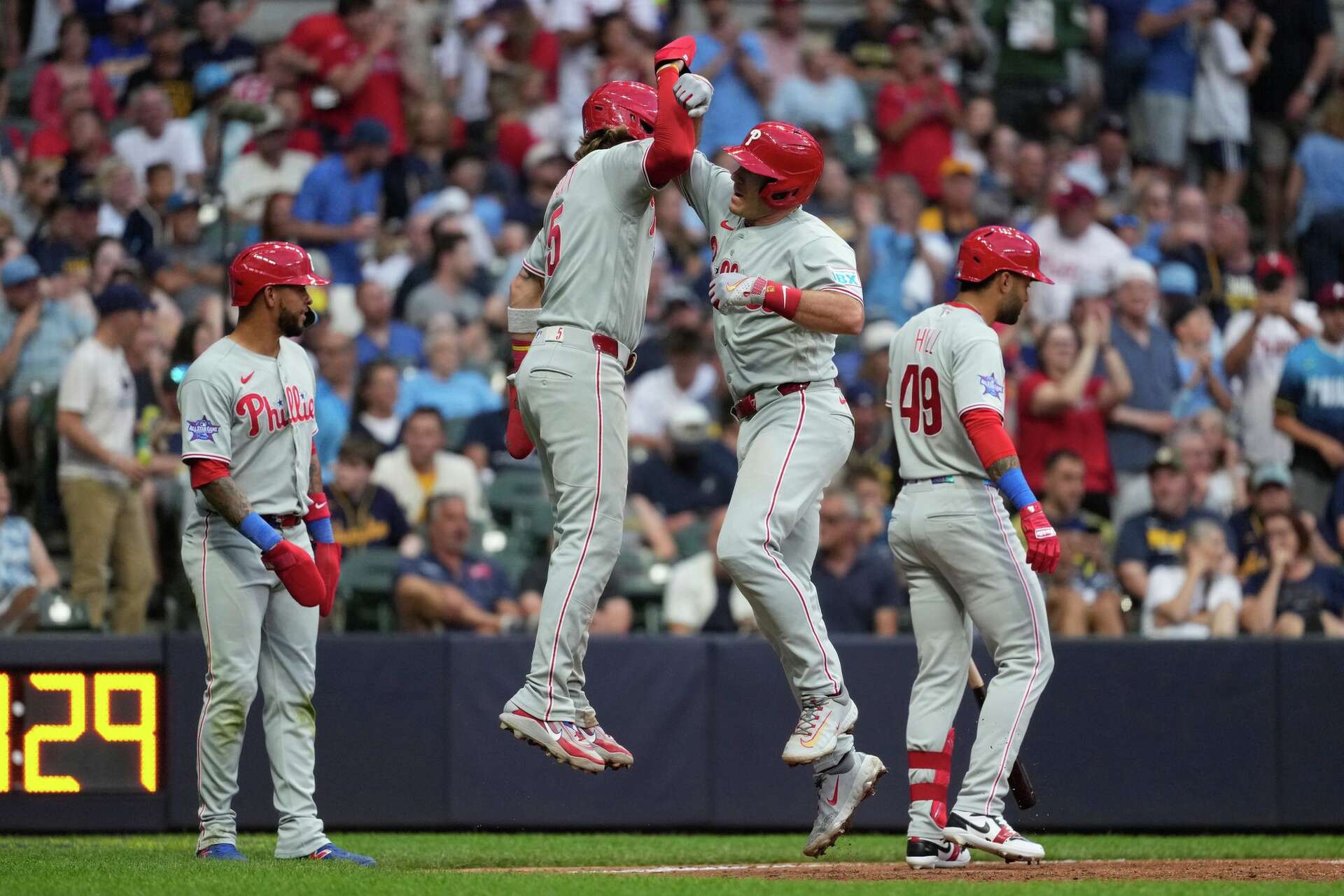 J.T. Realmuto hits 3-run homer in 5-run 6th and Phillies hold off ...