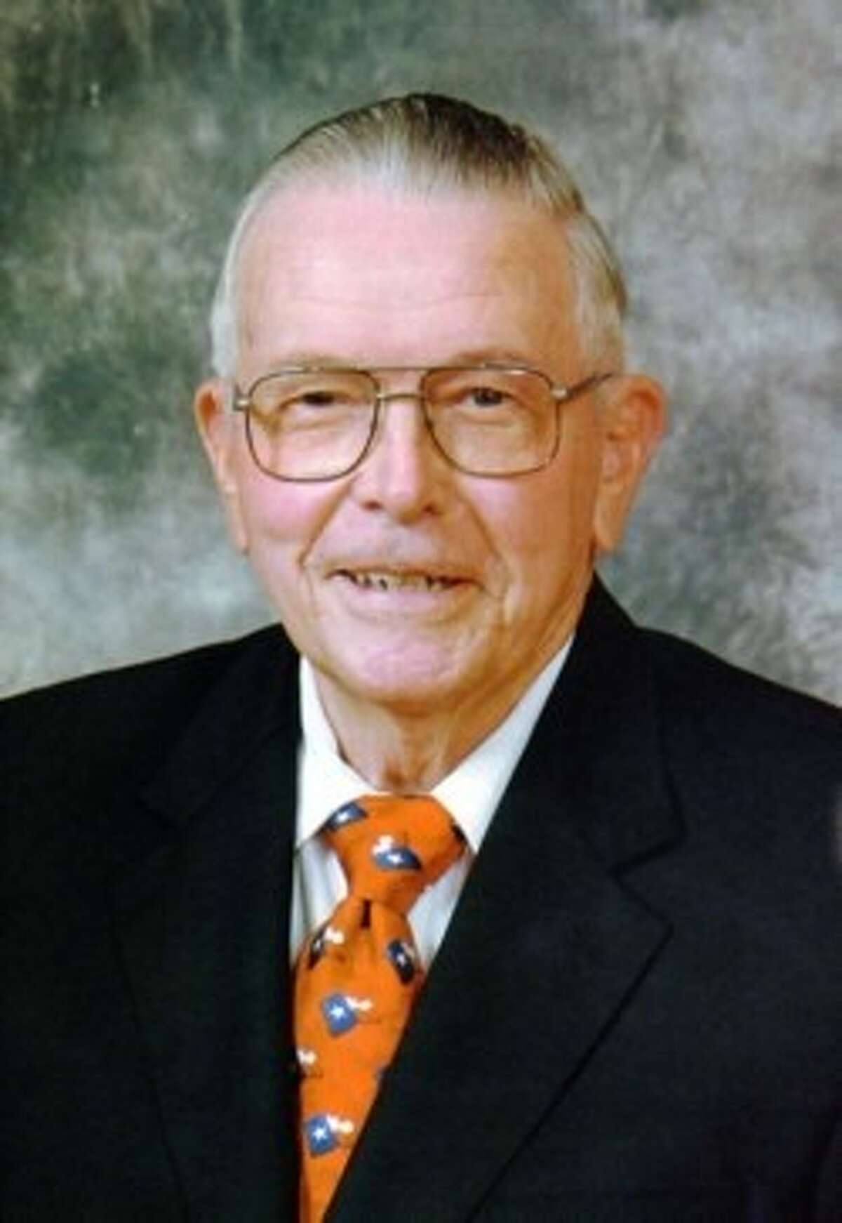 Long-time Beaumont businessman Jerry White dies
