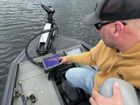 Some anglers praise forward-facing sonar, others say high-tech fishing ...