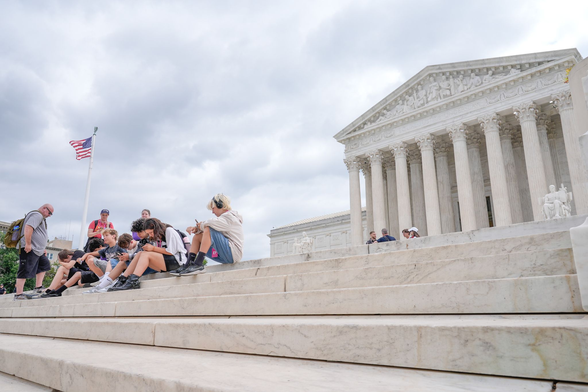 Supreme Court sides with Trump administration on immigration case ...