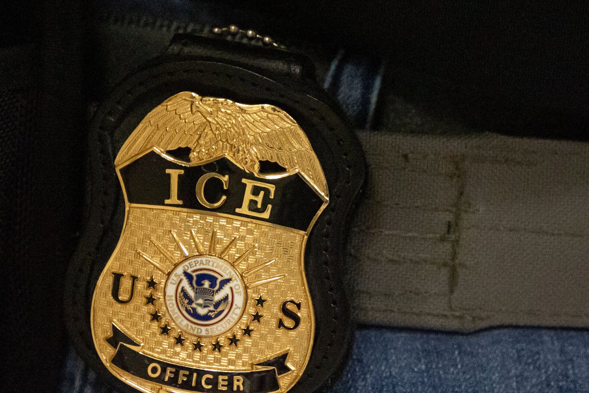 Immigration agent hit by vehicle in NJ, fires gun at fleeing suspect ...