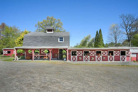 Norwalk horse farm used by SHU team lists for $4.5M