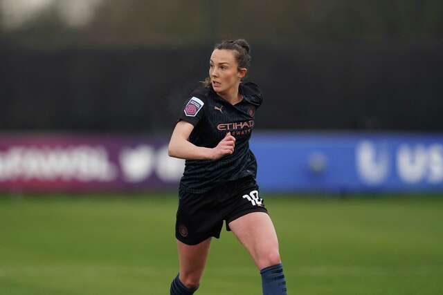 Goal-scoring midfielder Weir joins OL Lyonnes from Real Madrid