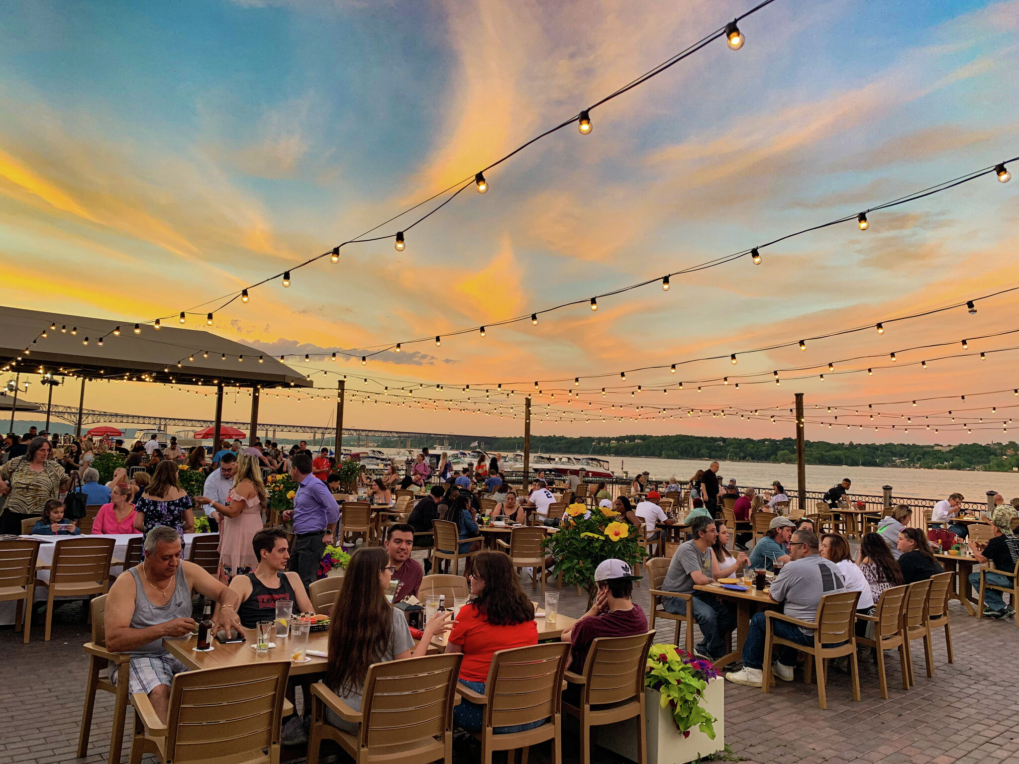 Review: Nines in Germantown brings new life to Gaskins’ old space