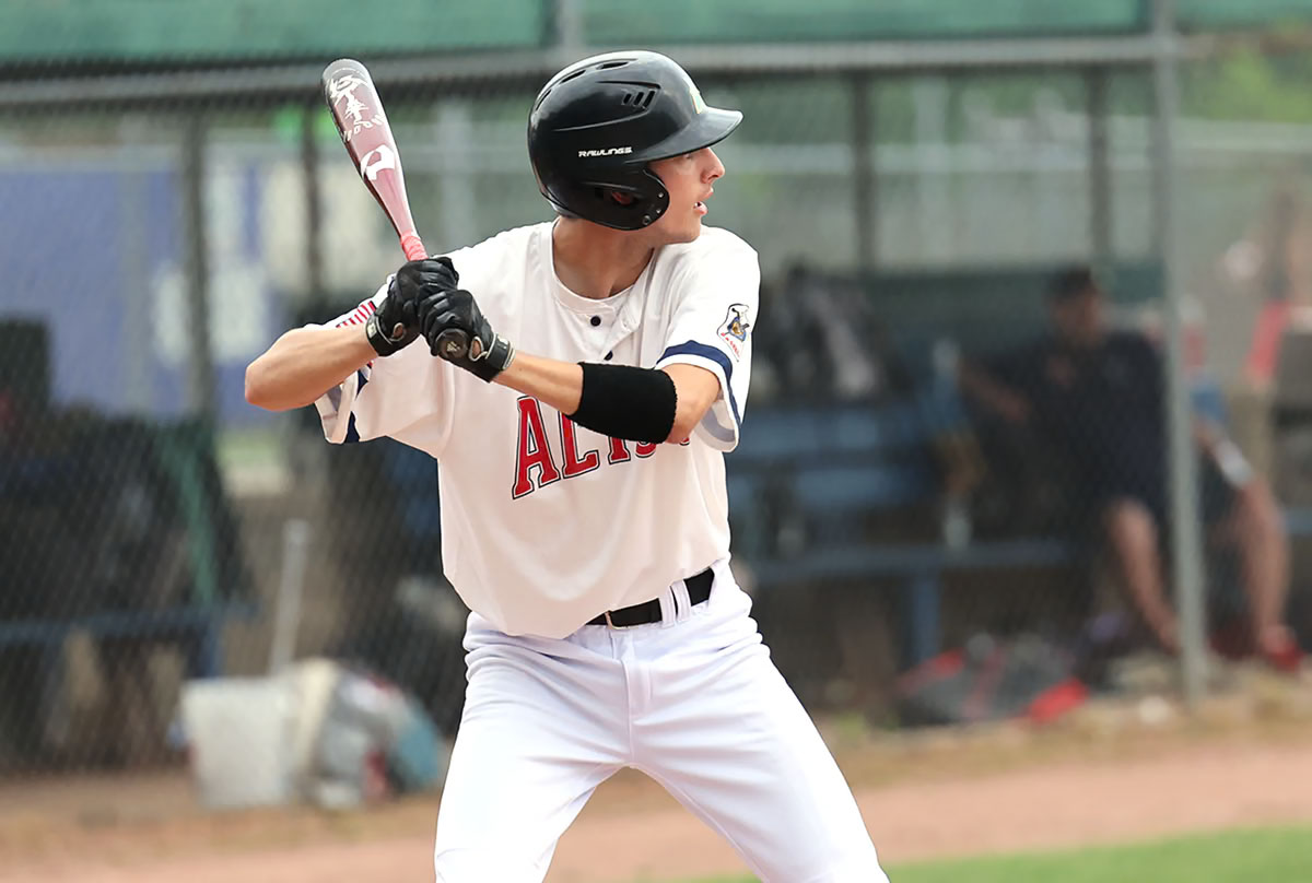 SIUE’s Ryan Niedzwiedz earns OVC athlete finalist spot