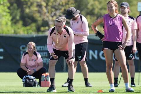 NWSL's Angel City fires coach Alex Straus, names assistant Leif Gunnar ...