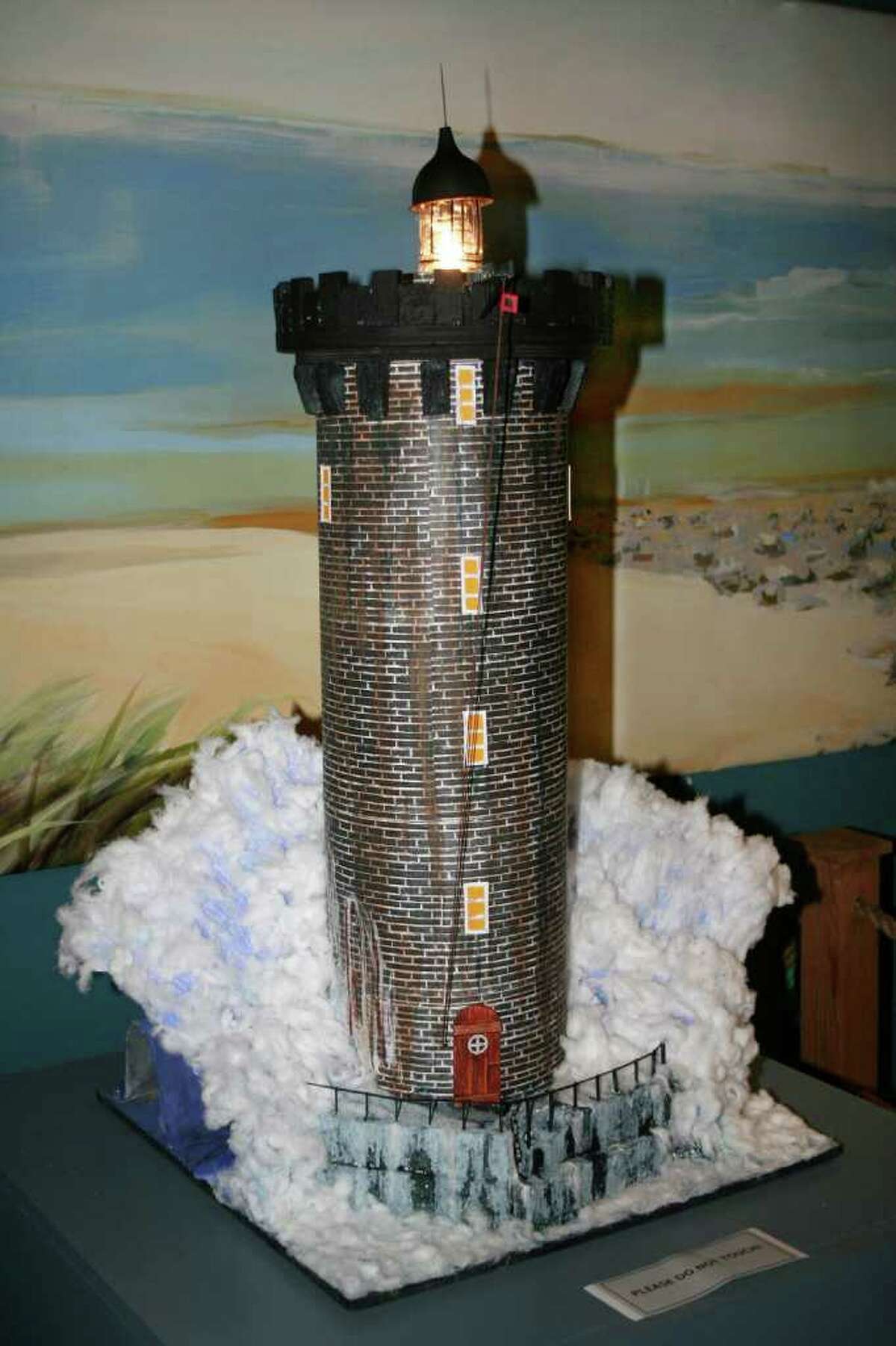 Giant Steps students enter Maritime Aquarium's lighthouse competition