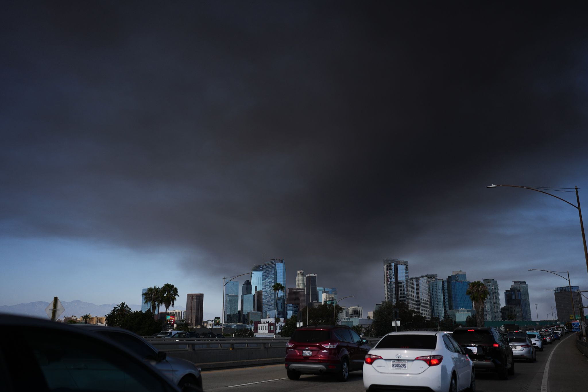 Los Angeles warehouse fire prompts shelter-in-place orders due to ...