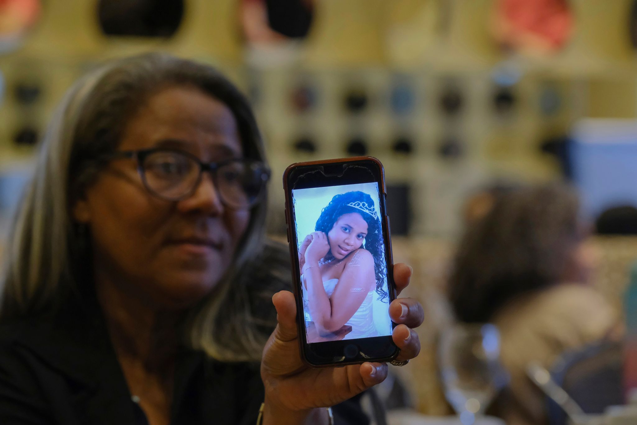 Mother of pregnant teen with cancer who died challenges Dominican ...