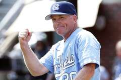 Mike Fox's ties to Tar Heels strong as ever in retirement. CWS title ...