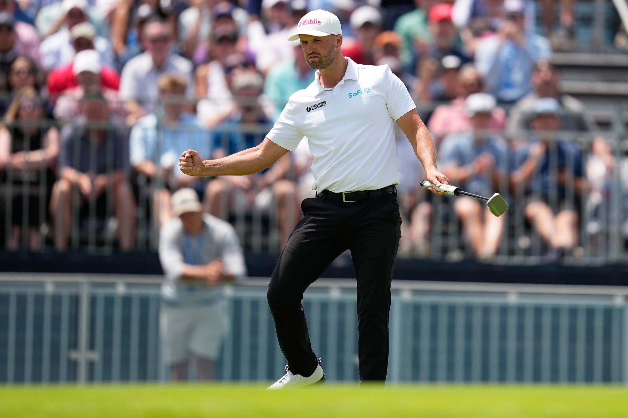 A year after smashing a locker, Wyndham Clark finds himself leading at ...