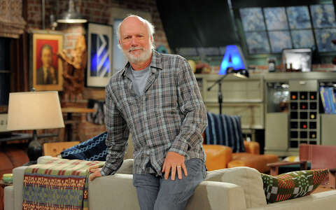 James Burrows, prolific TV sitcom director and Yale alum, dies at 85