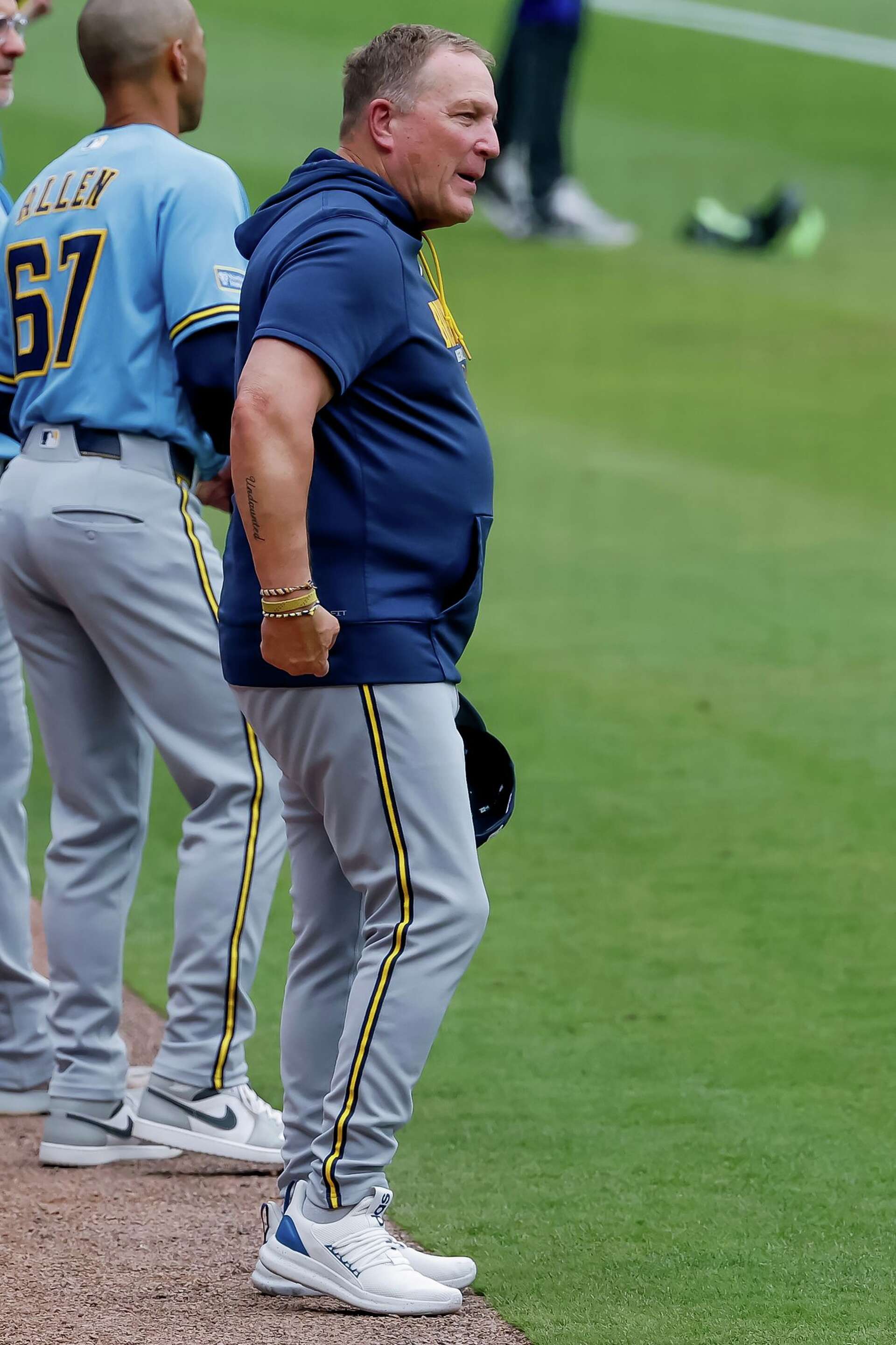 Brewers manager Pat Murphy plans surgeries on his hip on Thursday and ...