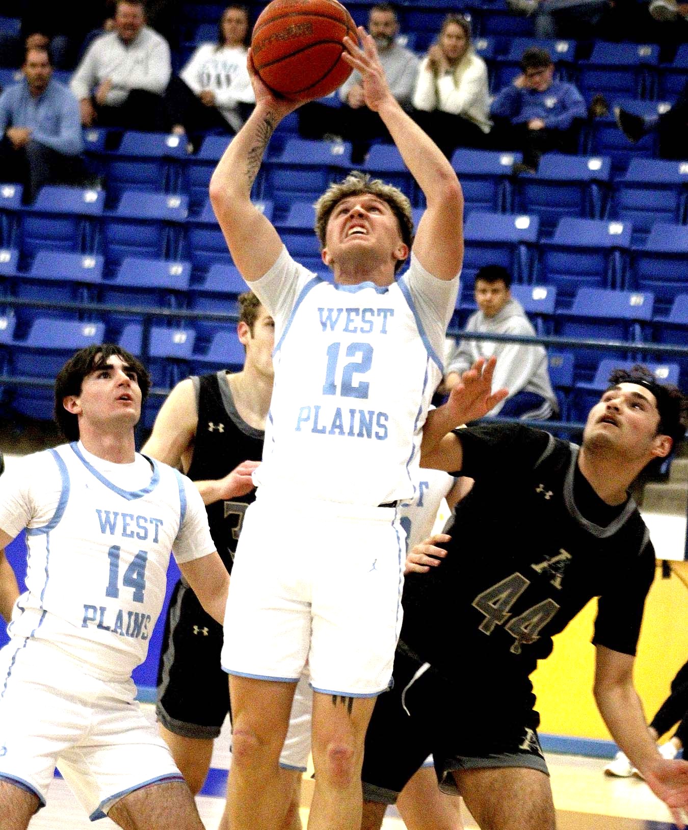 West Plains guard Kaden Hooker signs with WT