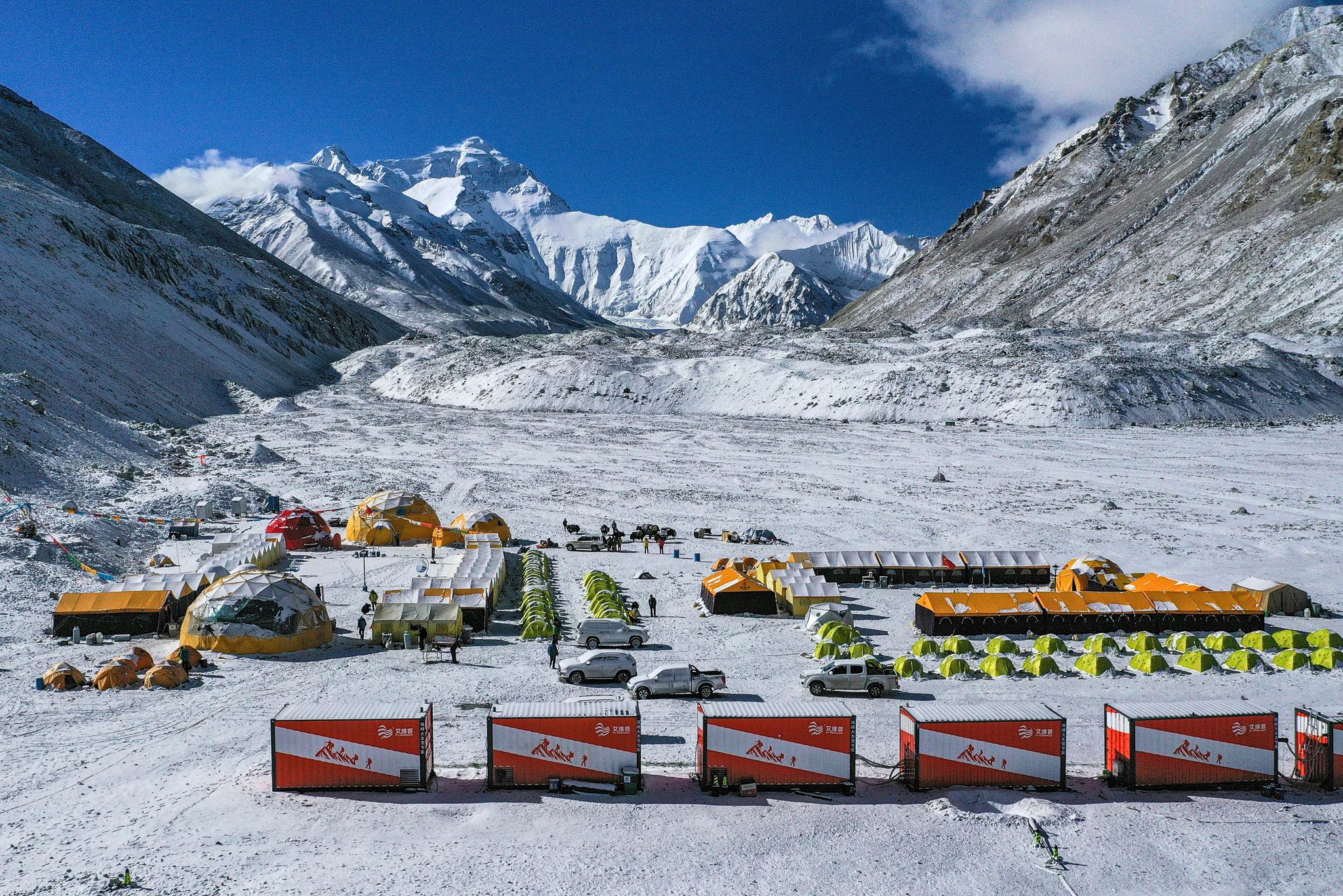 India seeking to recover the body of an Everest climber known as 'Green ...