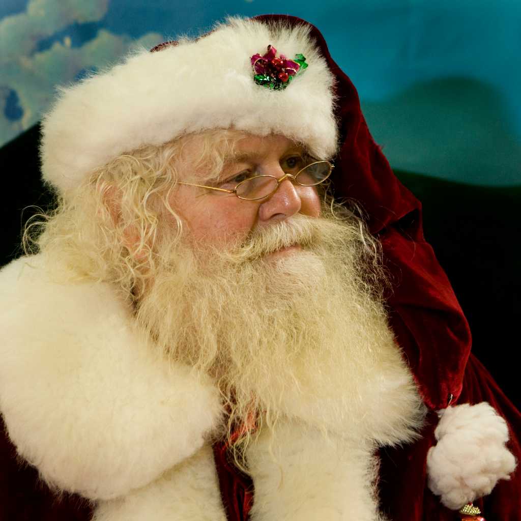 Mall Santa who died in Port Arthur brought joy to thousands