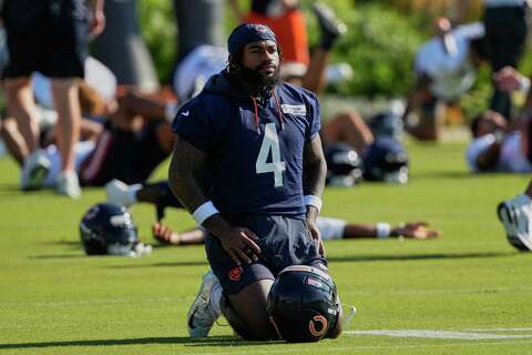 Bears running back D'Andre Swift agrees to 3-year contract extension