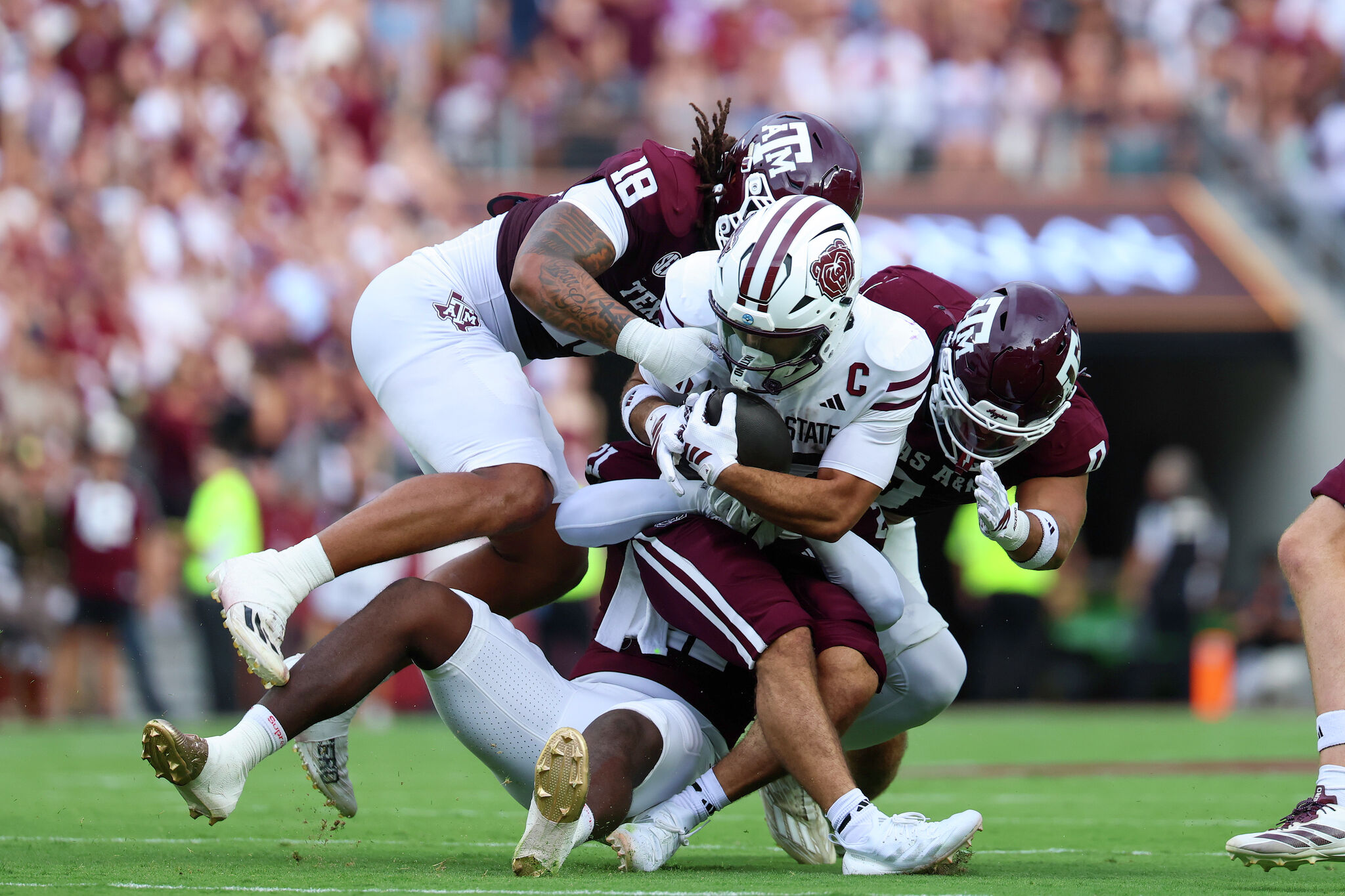 Texas Aandm Football Aggies Roll Past Missouri State In Season Opener