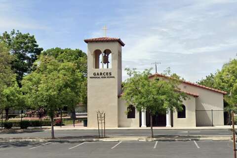 Private investigator shakes up a California high school