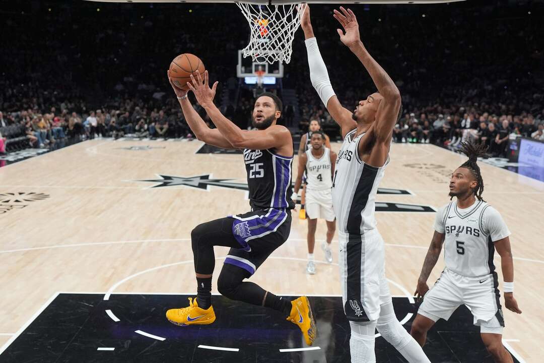 Kings guard Ben Simmons tears his Achilles tendon in practice